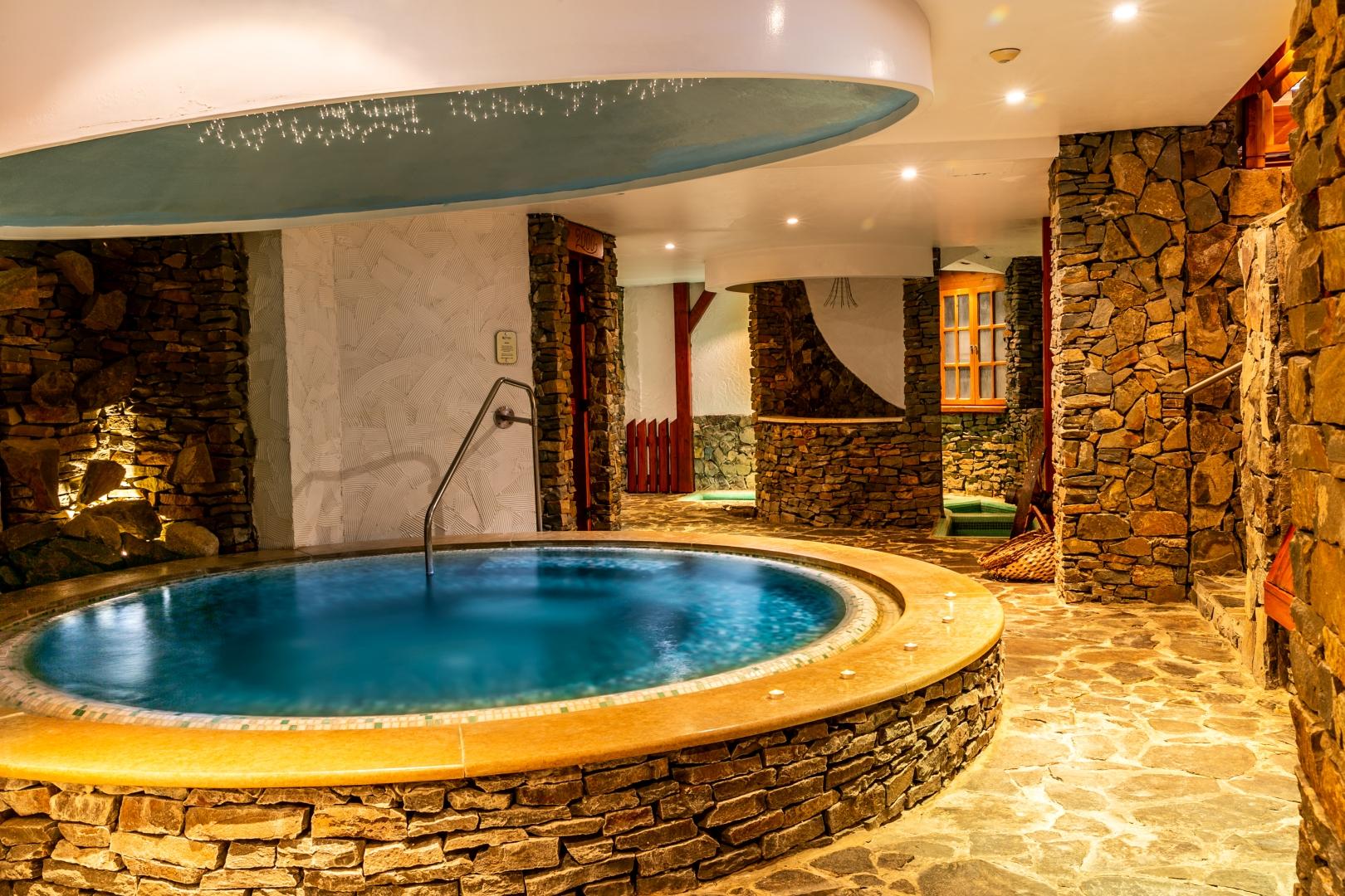 Wellness pobyt s polpenziou - Kontakt wellness hotel****